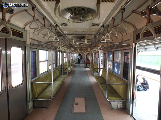 KRL JABODETABEK-元 JR東日本103系 内装