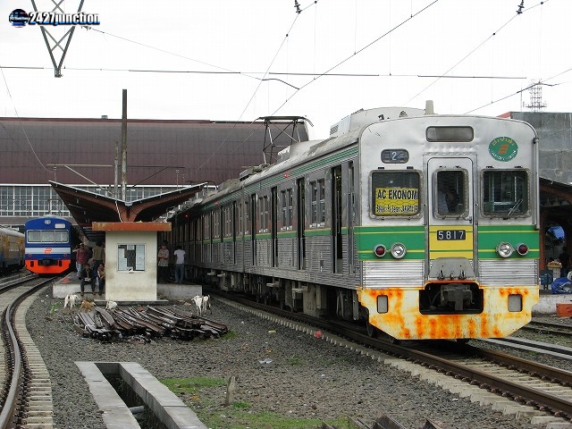 KRL Commuter Line Tangerang線