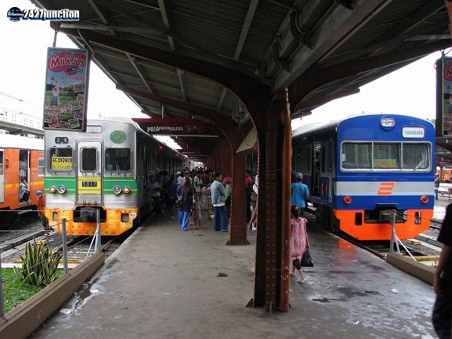 KRL Commuter Line Tangerang線