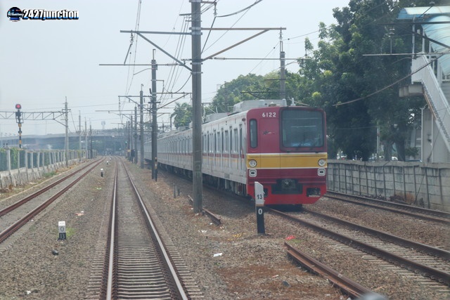 特別車両「KERETA ISTIMEWA」団臨運転