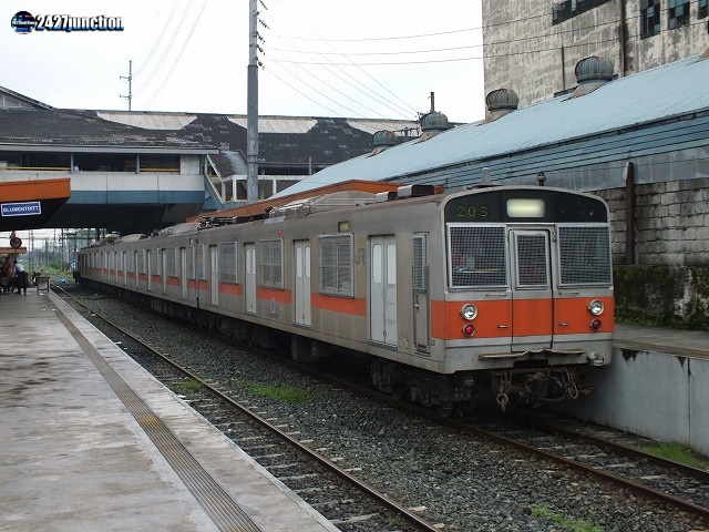 フィリピン国鉄（PNR）−元 JR東日本203系 外観