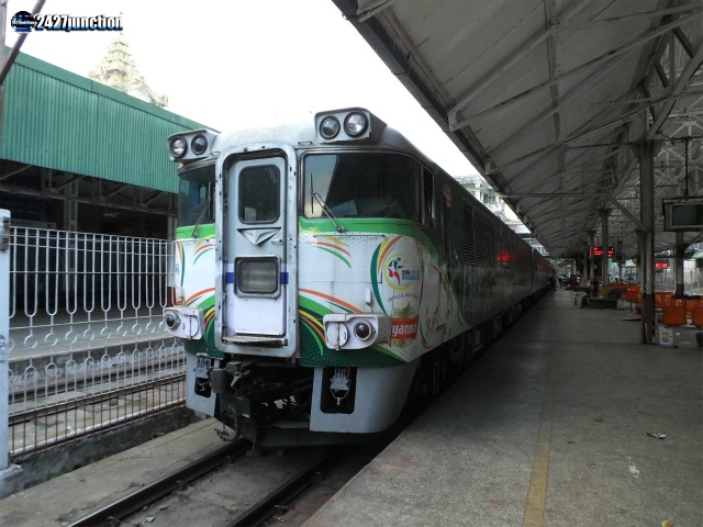 キハ181系「Kyaikto Special Express Train」